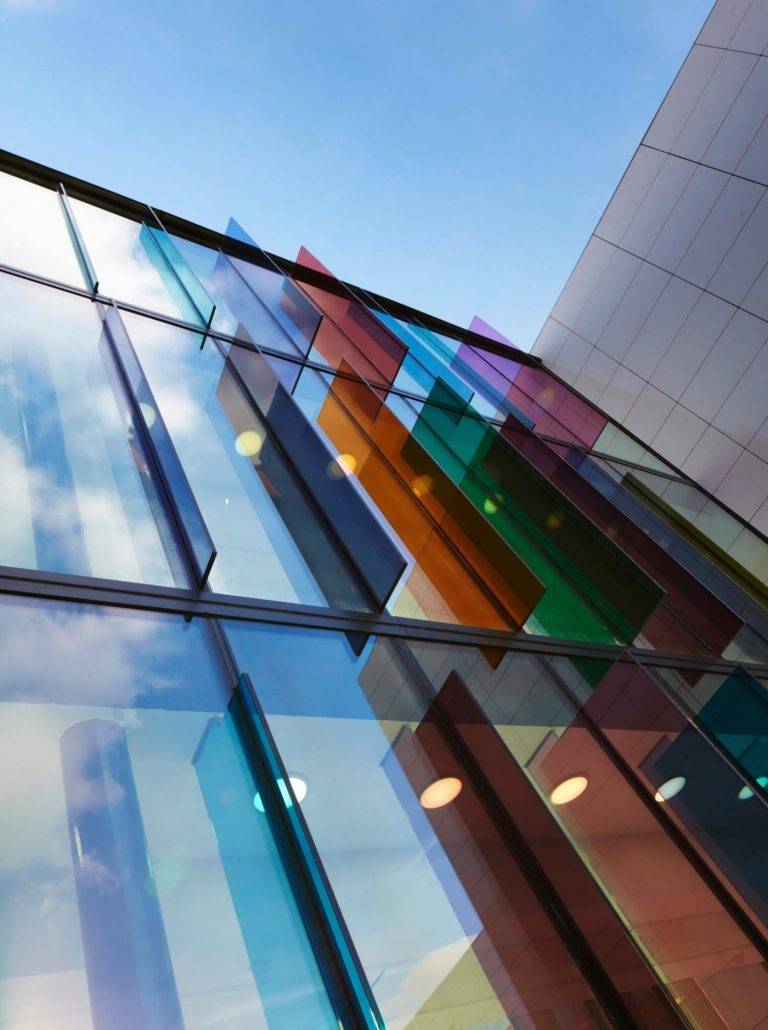 Soluții inovative din sticlă – Glass Associates